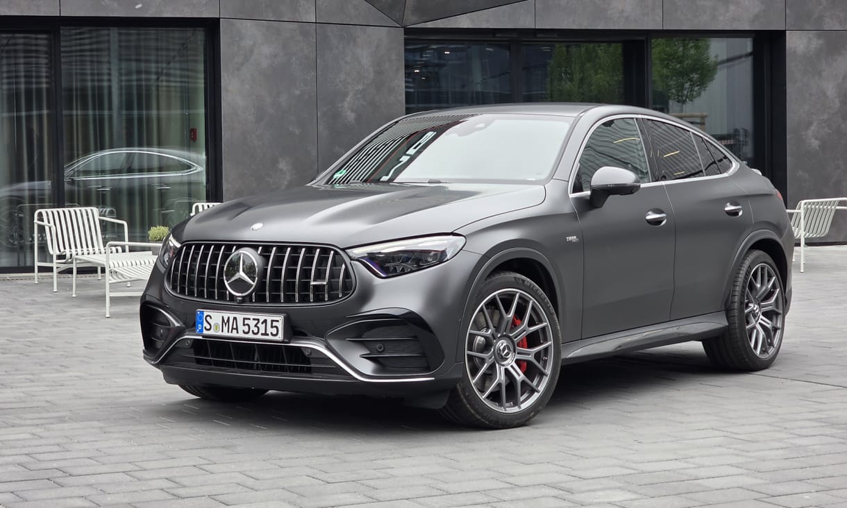 Autó: 4 helyett 6 henger: meghajtottuk a legújabb durrogós Mercedes-AMG ...
